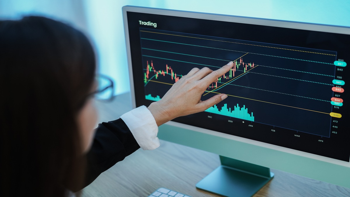 Weekly Trading Guide: What Technical Charts Hint For Axis Bank, M&M ...