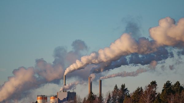 Understanding the Link Between Rising Pollution and Climate Change Risk ...