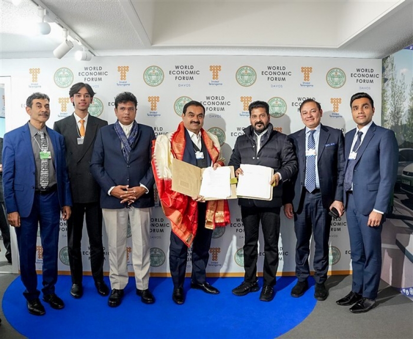 Photos : ತೆಲಂಗಾಣ ಮುಖ್ಯಮಂತ್ರಿ ರೇವಂತ್ ರೆಡ್ಡಿ ಭೇಟಿ ಮಾಡಿದ ಗೌತಮ್ ಅದಾನಿ ...